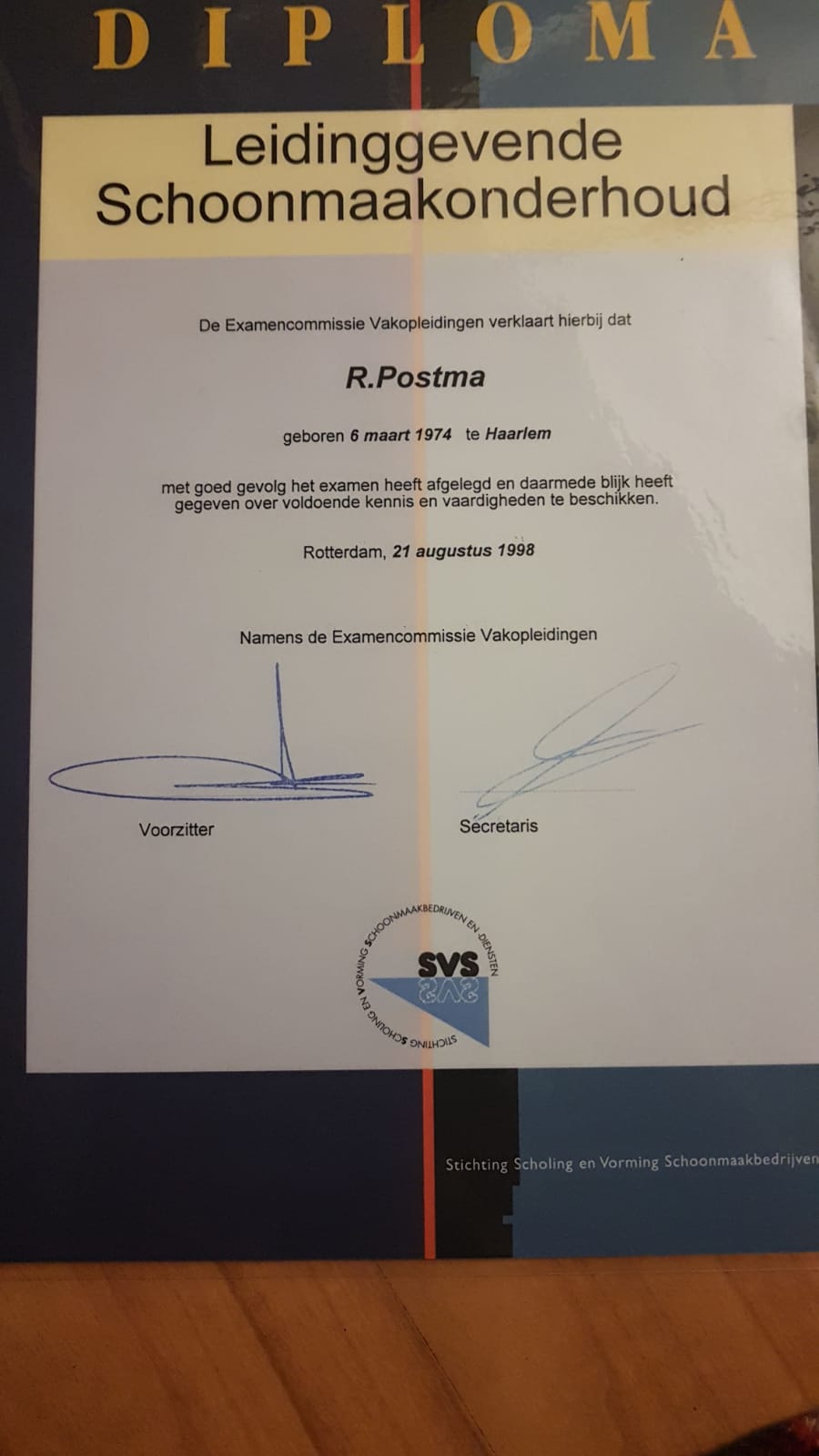 Wie zijn wij? – Glazenwasserij en schoonmaakbedrijf Rene Postma